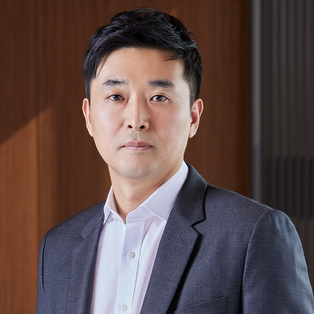 Jungwoo Lee | Bain Capital